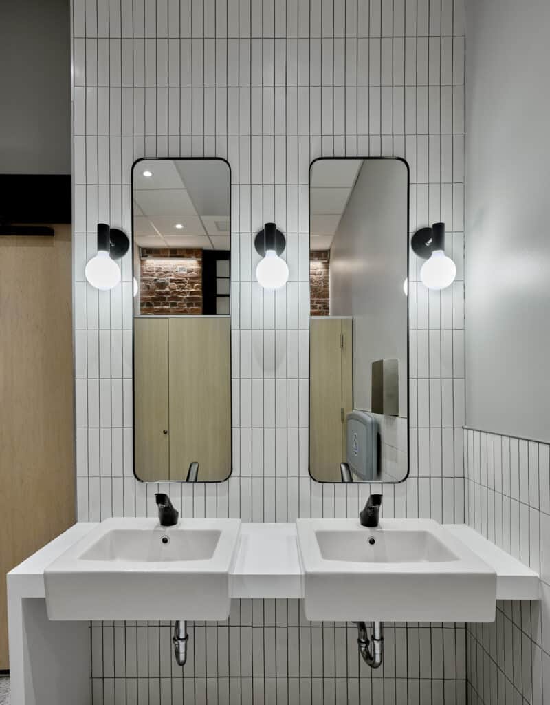 Custom LED linear, Agada Bioscience | LumenTruss